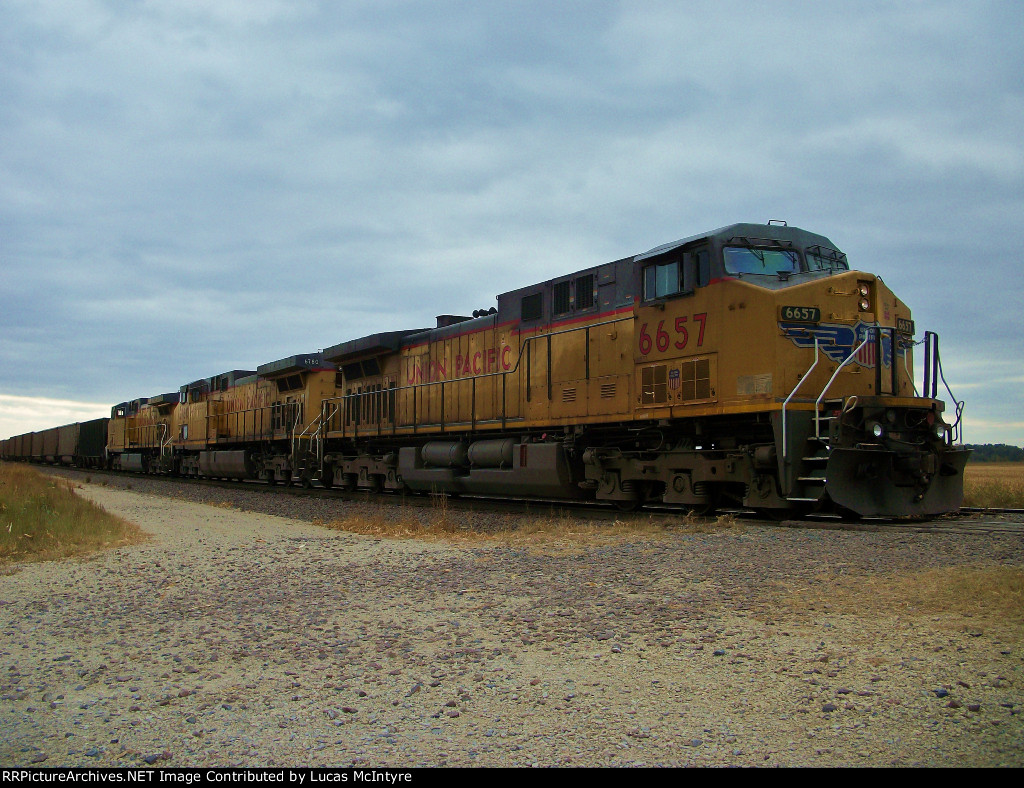 UP 6657 westbound UP empty coal train